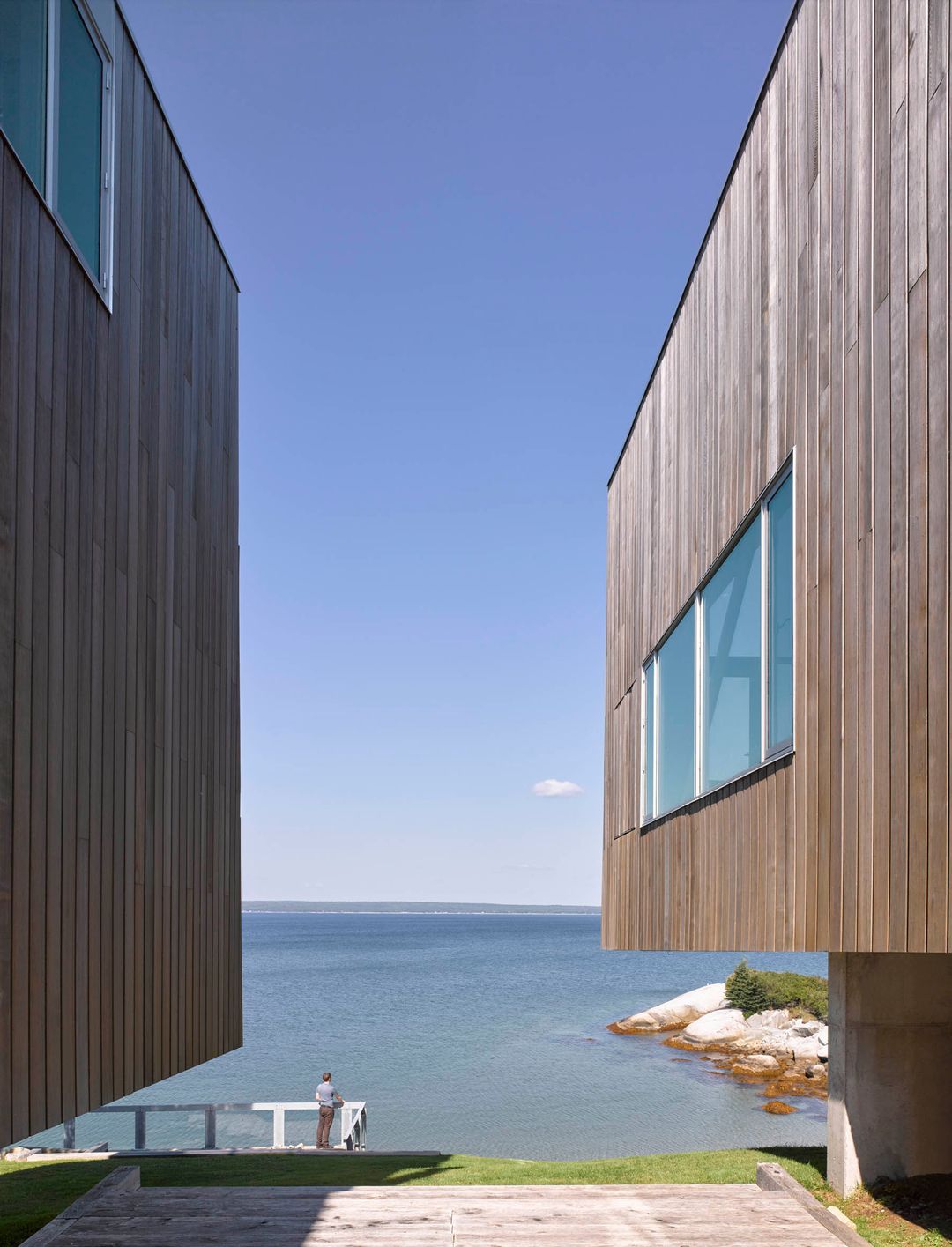Two Hulls House - MacKay-Lyons Sweetapple Architects
